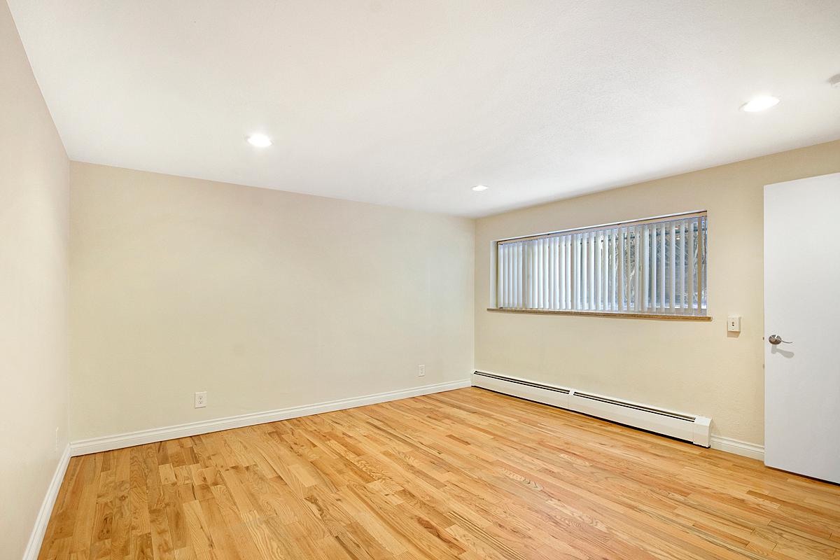 Emerson Flats - Cornerstone Apartments